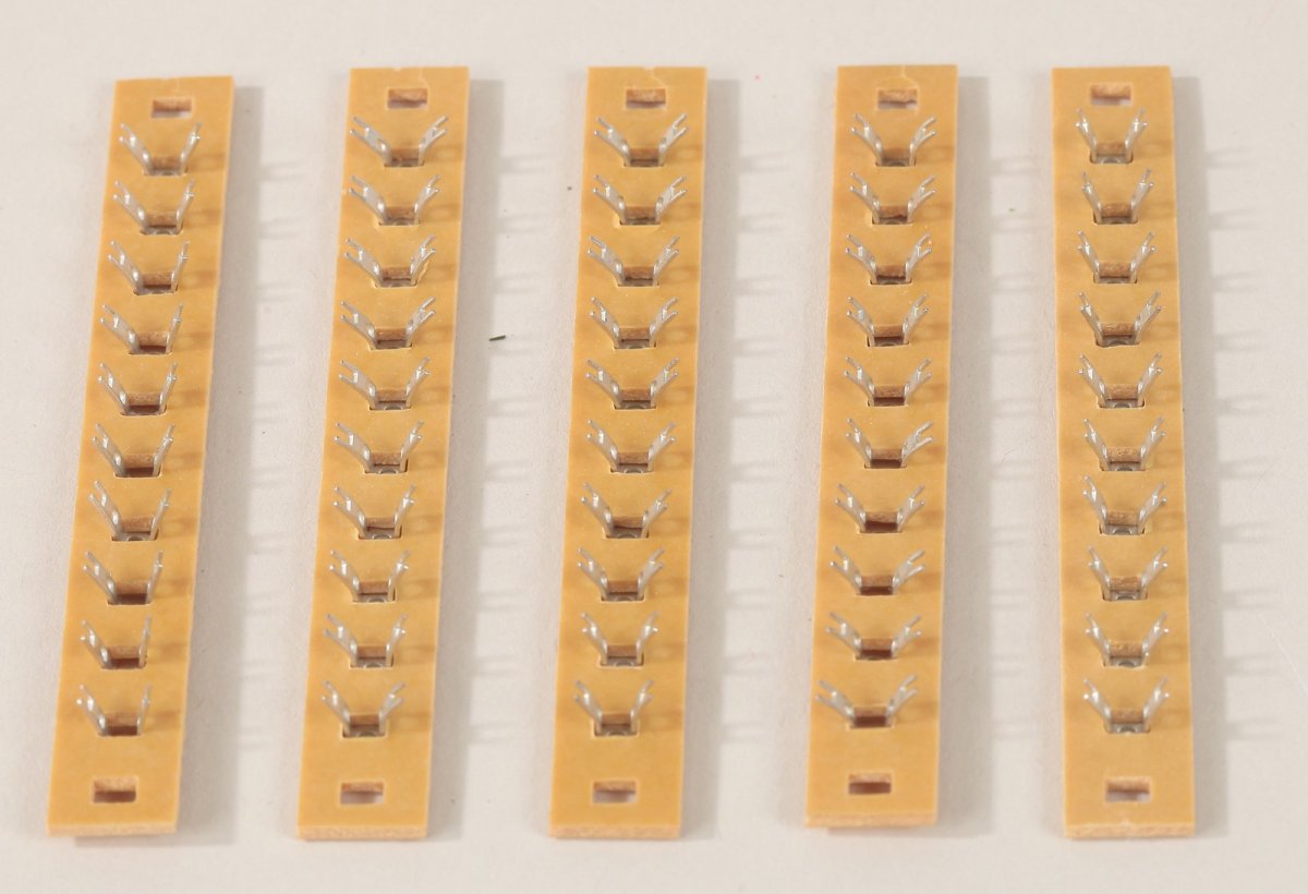 Viessmann 68475 Lötleisten 10-polig mit Schrauben, 5 Stück, 16,95