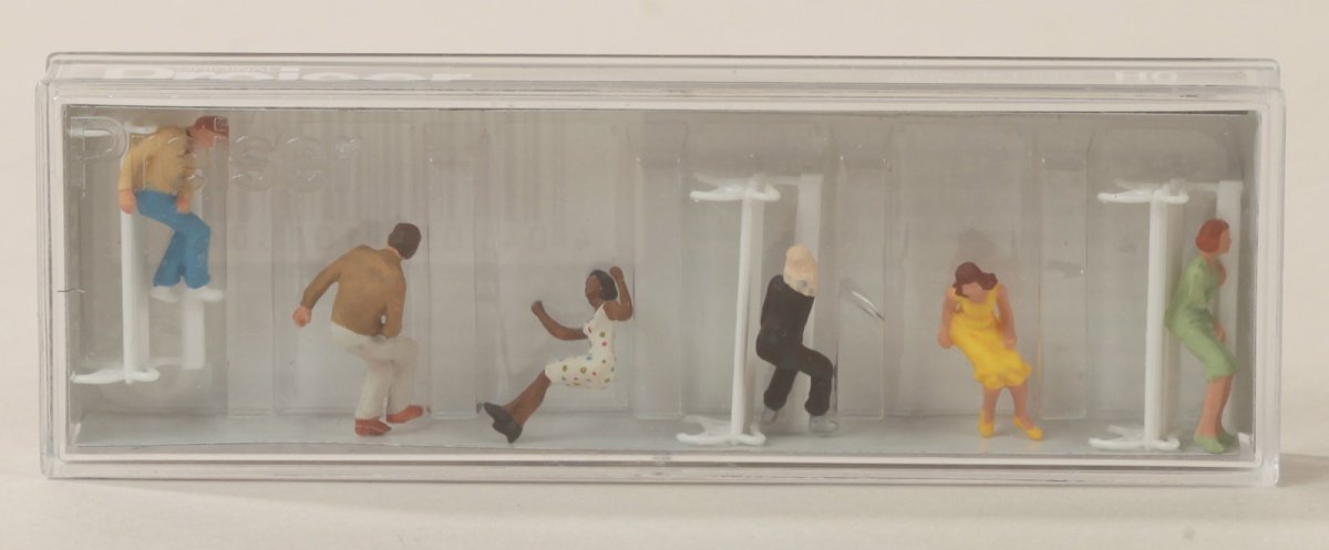 Preiser 10180 Sitzende Paare 1/87, 16,30