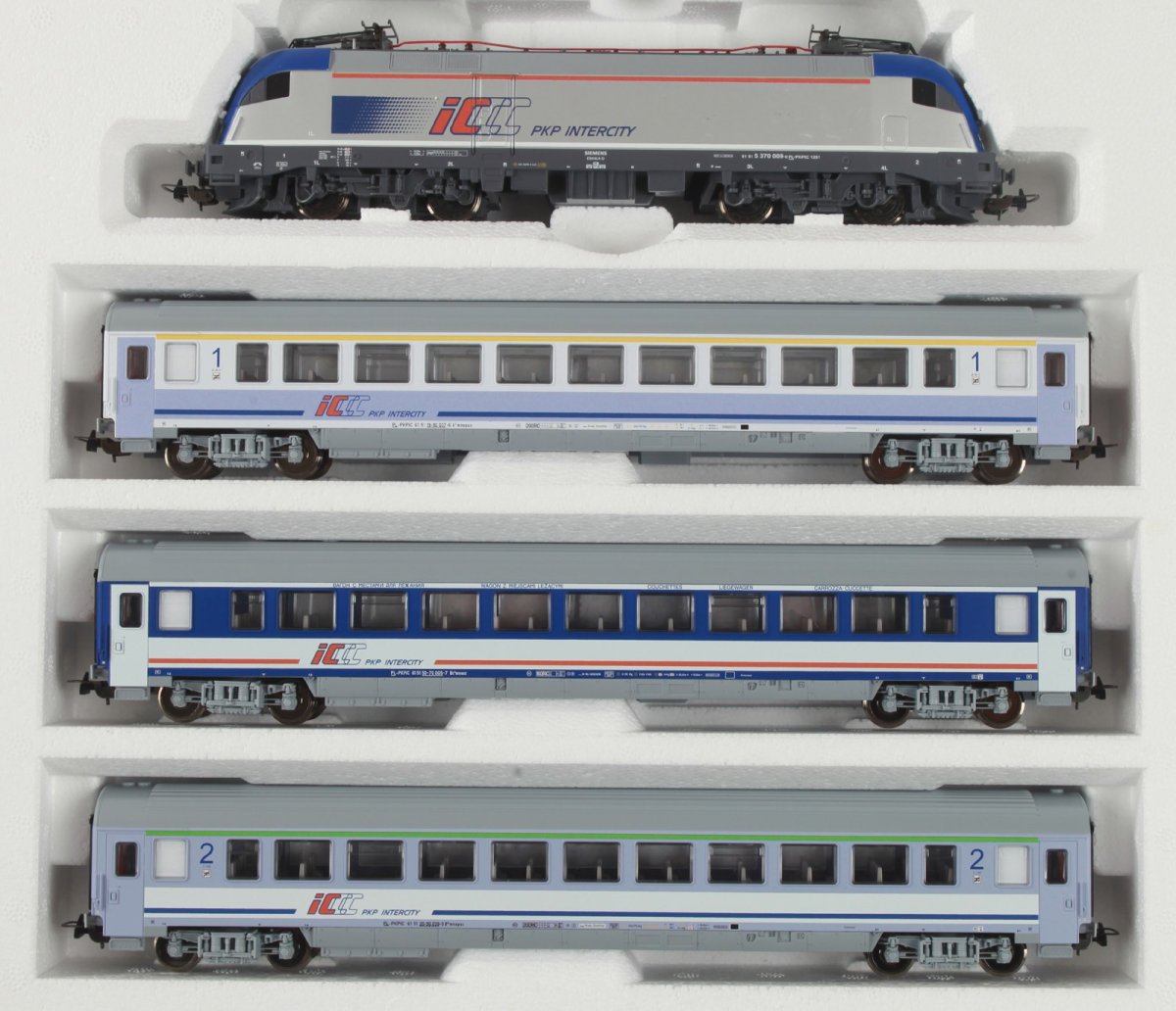 PIKO 97931 Startset E-Lok Taurus & drei IC wg. PKP A-Gleis & B VI, 160,00