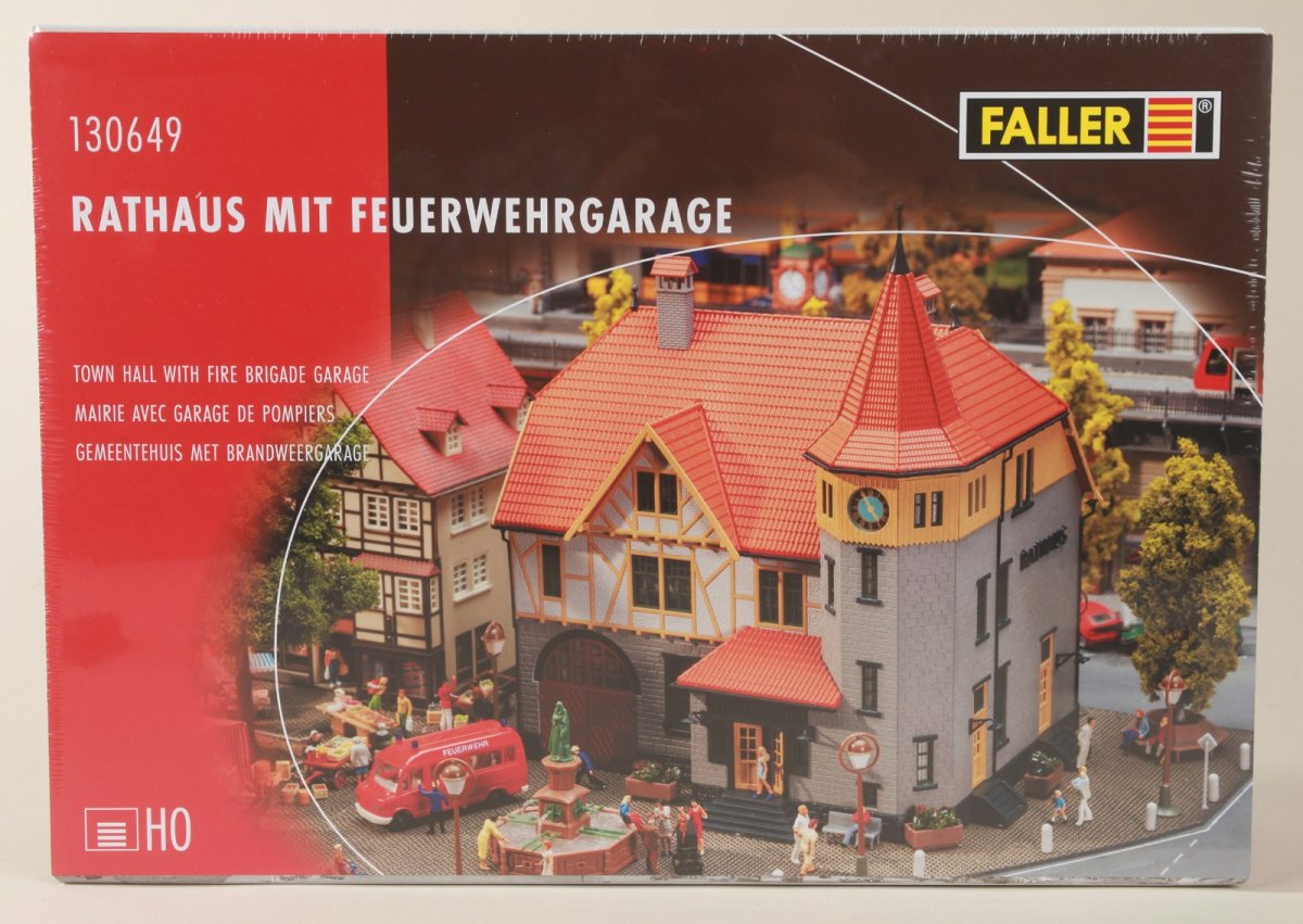 Faller 130649 Rathaus mit Feuerwehrgarage, 62,00
