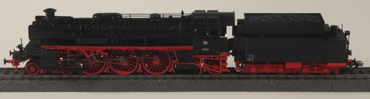 Märklin 38323 Dampflok 18 323 DB, Ep. III, 679,00