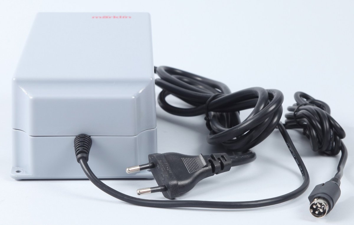 Märklin 60101 Schaltnetzteil 230 V/100 VA, 149,00