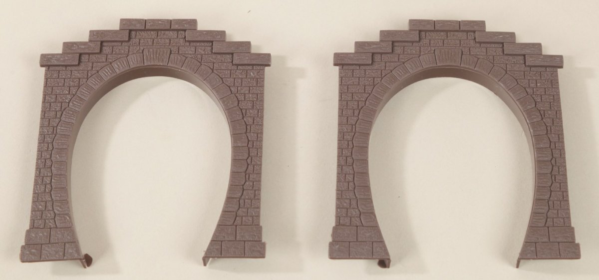 Busch 7026 2 E-Lok-Portale H0, 3,30